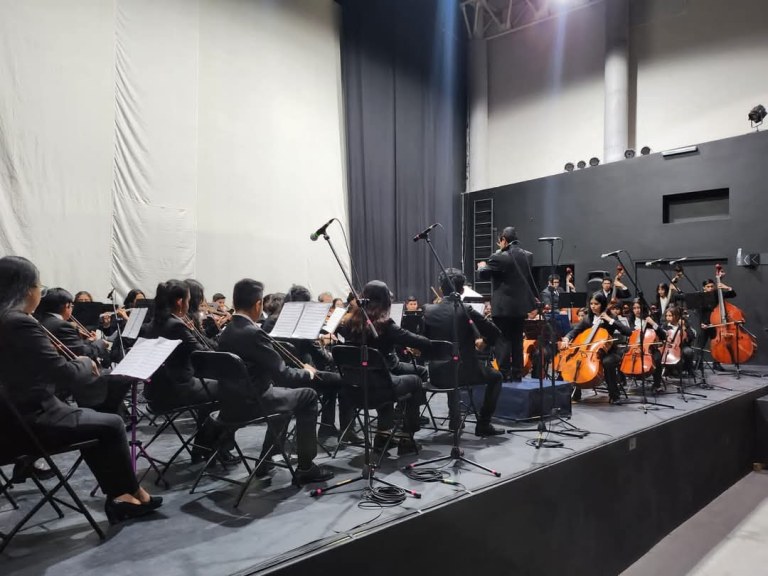 Nueve años, por Ángel Rafael Roldán – Mesa Derramada